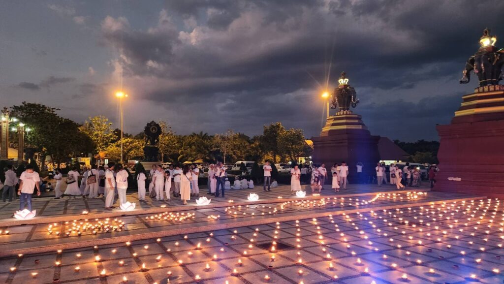 พิธีสักกระพระบรมสารีริกธาตุ และพระอรหันตธาตุ พระสารีบุตร - พระโมคคัลลา ...